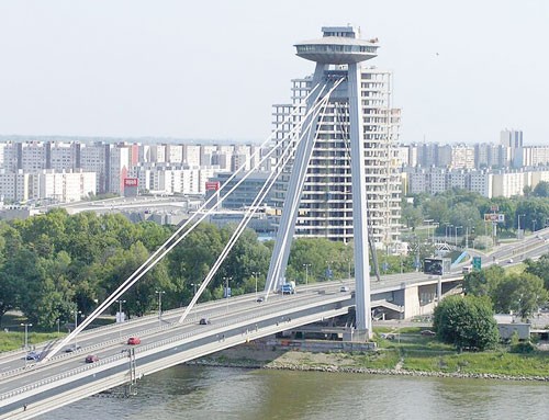 Ktoré sú najvyššie paneláky, obytné domy a administratívne budovy na ...