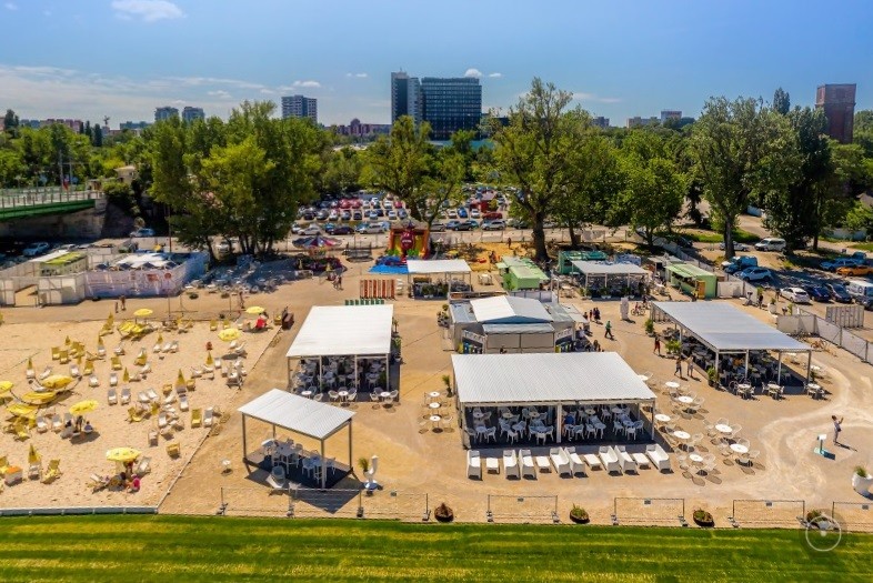FOTO a VIDEO: Pláž Tyršák láka aj rodičov s malými deťmi - čo im však ...