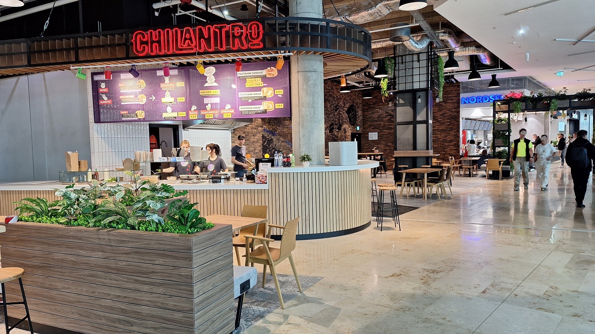 Neviete, čo skôr ochutnať: Zašli sme do novej a najväčšej gastrozóny u ...