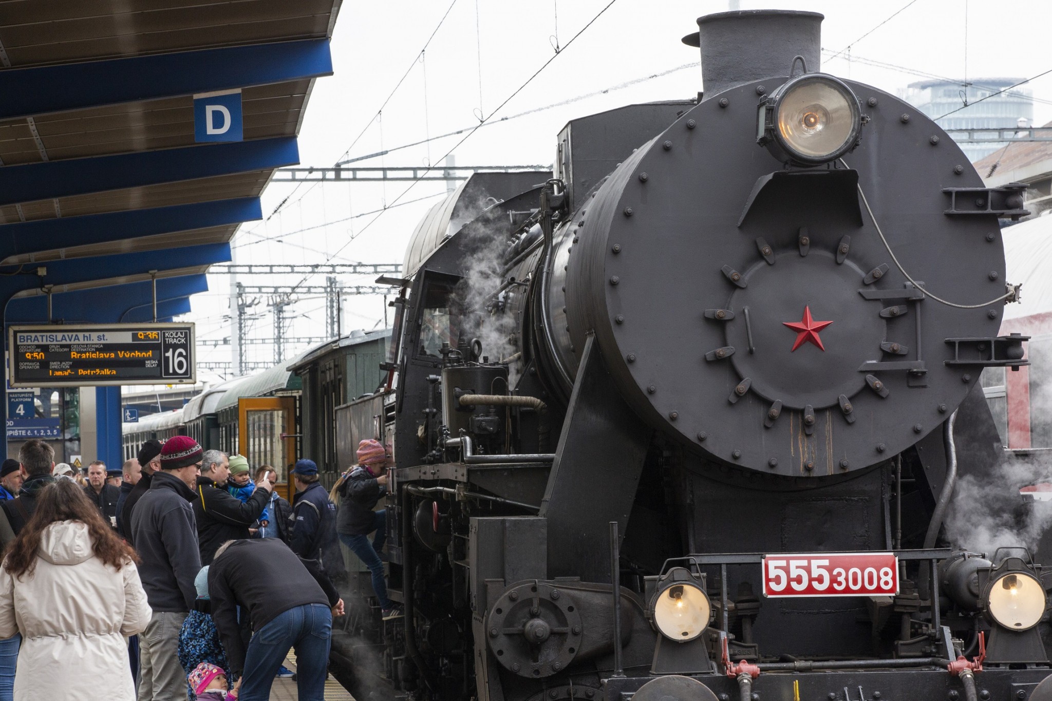 Po Bratislave budú premávať parné i historické motorové vlaky ...