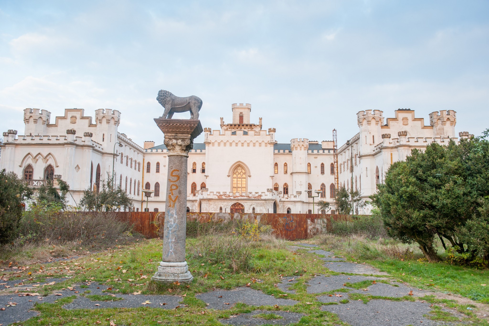 Kaštieľ v Rusovciach i jeho park majú kompletne obnoviť do roku 2023 ...