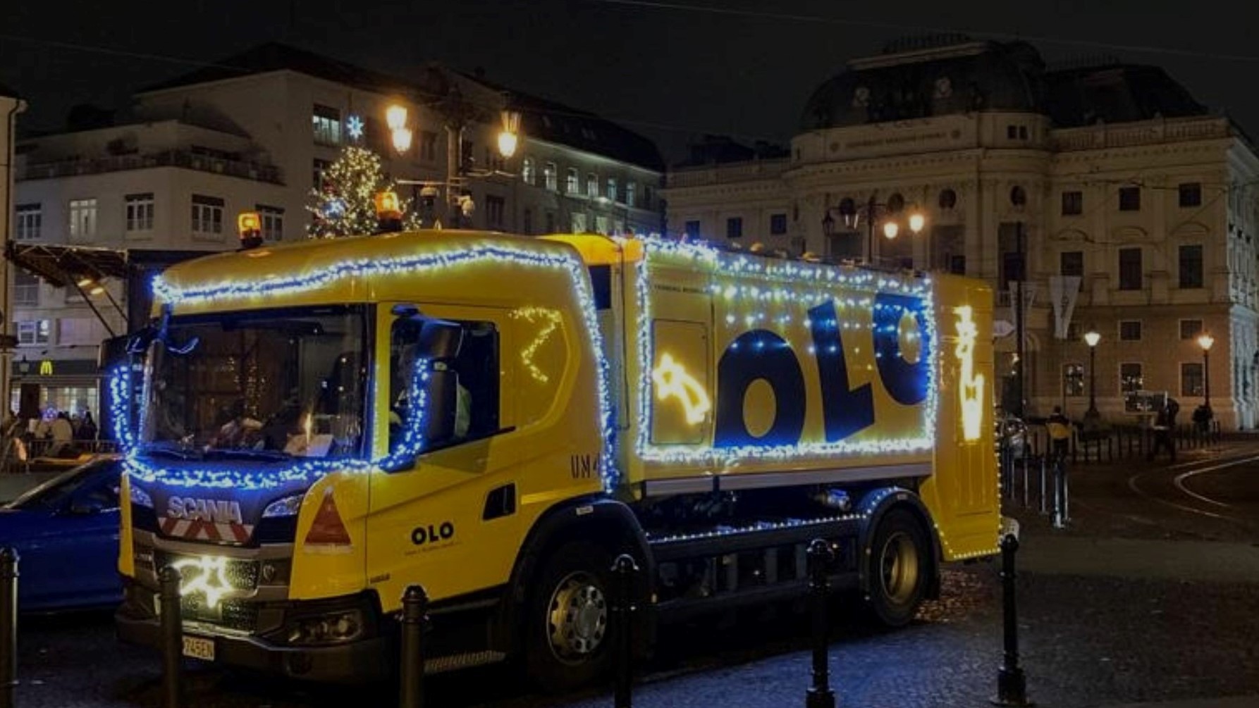 Videli ste sviatočné smetiarske auto? V bratislavských uliciach bude ...