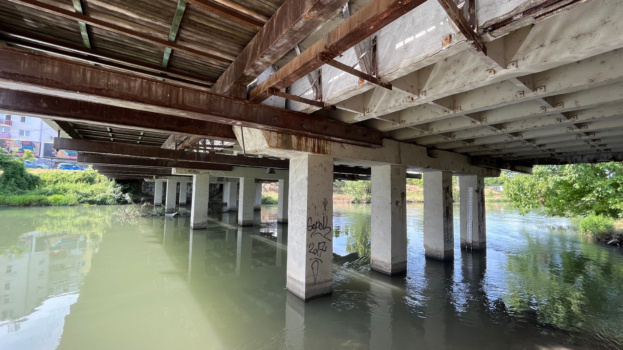 Kritický stav mosta vo Vrakuni mesto zatiaľ len monitoruje - čo na to odborník? | Vrakuňa ...